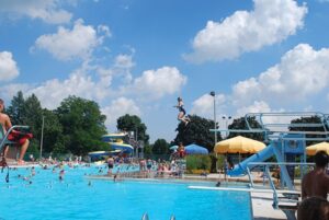 The Ultimate Guide To Water Parks & Pools Around Milwaukee