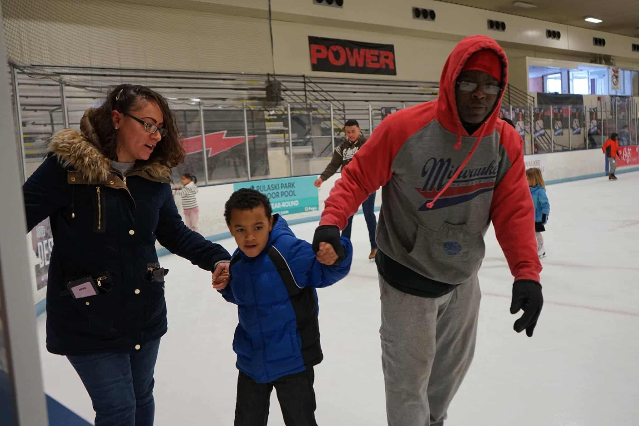 35 Places To Ice Skate Around Milwaukee (2022) - Milwaukee with Kids