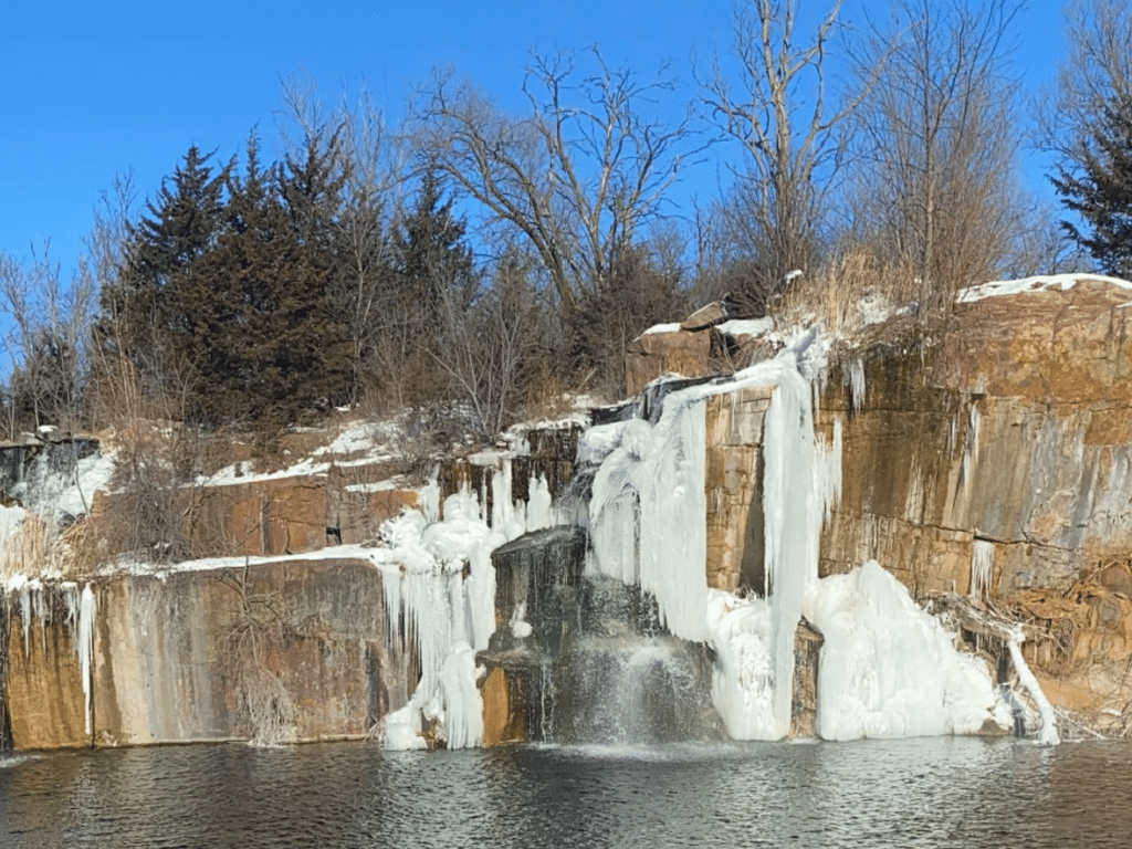 10 Winter Waterfalls & Ice Formations Near Milwaukee (2025) - Milwaukee ...