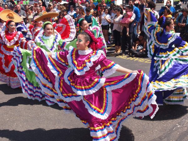 25 Fun Facts About Cinco De Mayo For Kids (2025) - Milwaukee With Kids