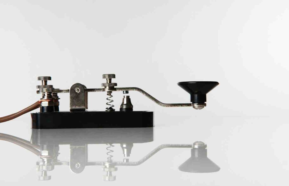 25 Best Flashlight Games For Kids (2025) - Milwaukee With Kids