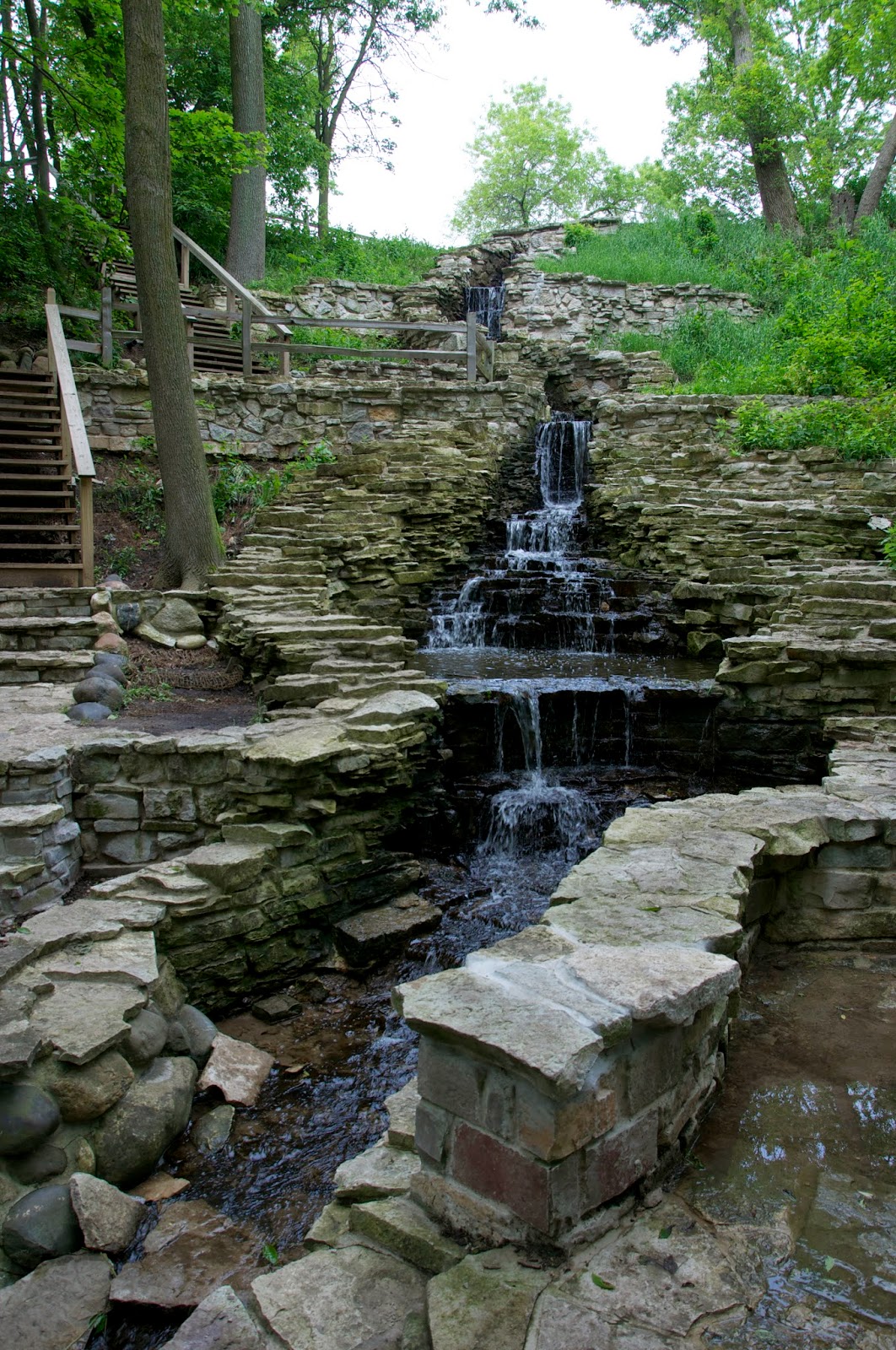 5 Beautiful Waterfalls in Milwaukee County (2024) - Milwaukee With Kids