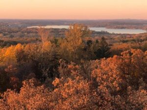 17 Gorgeous Fall Hikes Around Milwaukee (2022) - Milwaukee with Kids