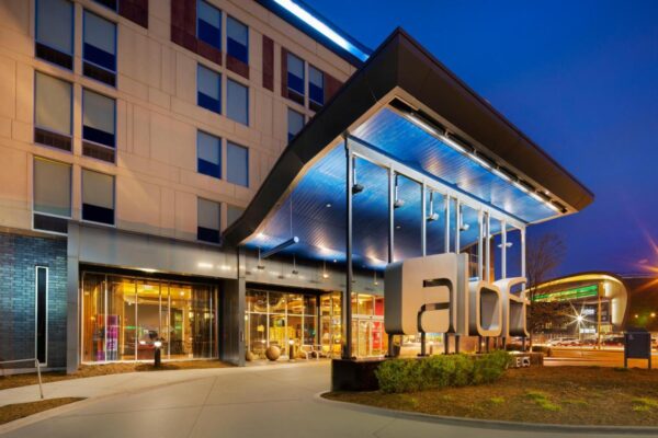 25 Coolest Places to Stay in Milwaukee (2026) - Milwaukee With Kids