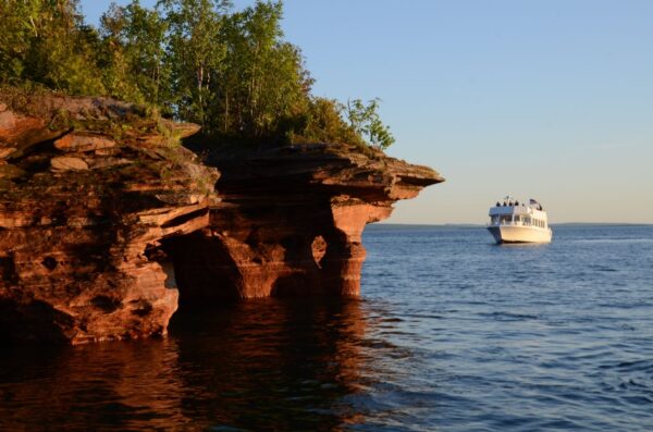 10 Best Wisconsin Boat Tours & Scenic Cruises (2025) - Milwaukee With Kids