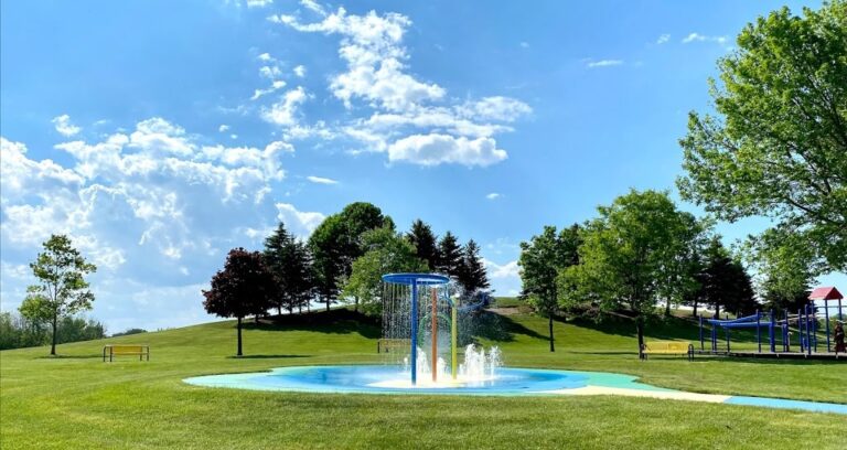 25 Best Splash Pads & Wading Pools Around Milwaukee (2025) - Milwaukee ...
