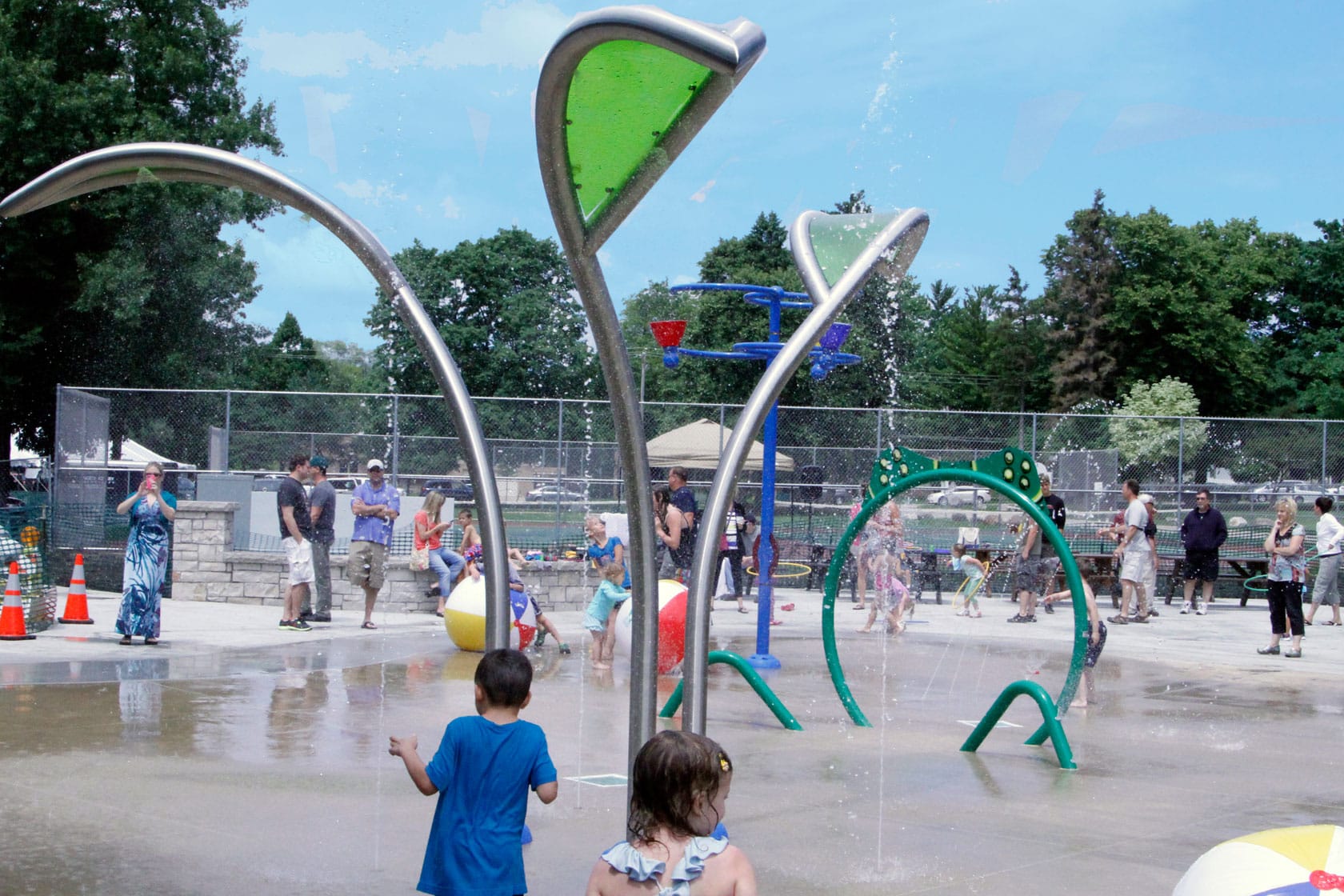 25 Best Splash Pads & Wading Pools Around Milwaukee (2026) - Milwaukee ...