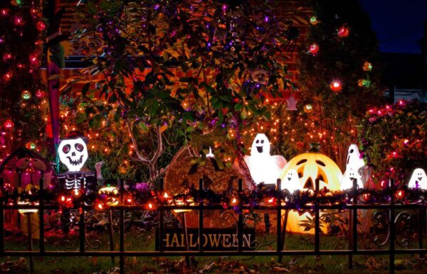 50 Backyard Haunted House Ideas Your Kids Will Love (2025) - Milwaukee ...