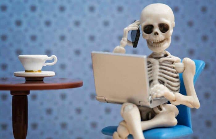 100 'Humerus' Bone Puns for Halloween & Beyond (2025) - Milwaukee With Kids