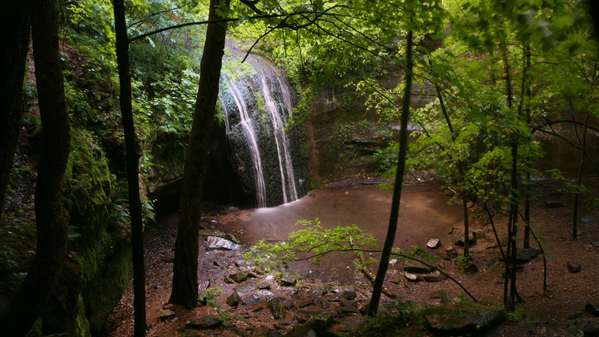 10 Beautiful Waterfalls in Southern Wisconsin (2025) - Milwaukee With Kids