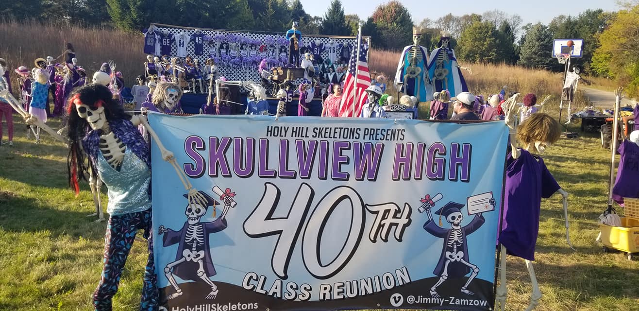 12 Spooky Halloween Displays Around Milwaukee (2025) - Milwaukee With Kids