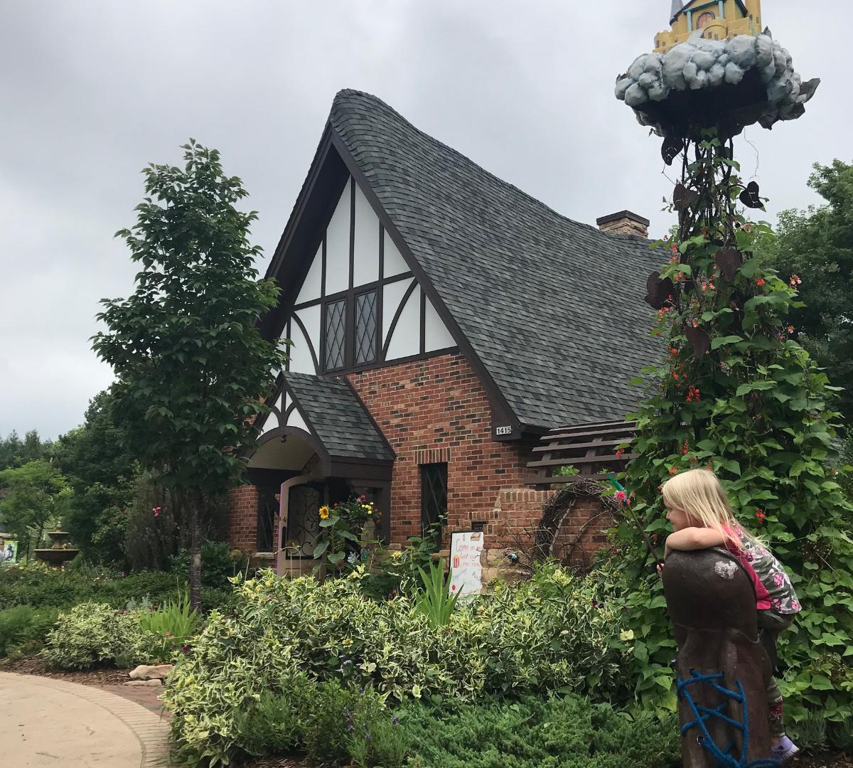 Bookworm Gardens: A Magical Day Trip For Milwaukee Families - Milwaukee ...
