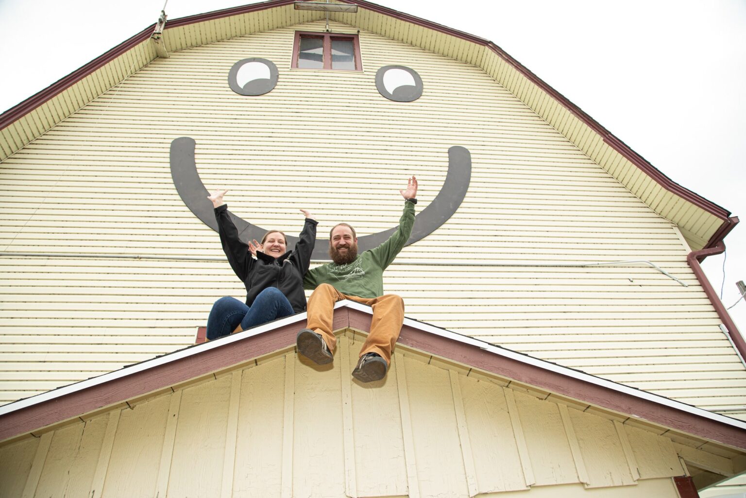 Elegant Farmer: Apple Pie in a Bag & Smiley Barn Fun - Milwaukee With Kids