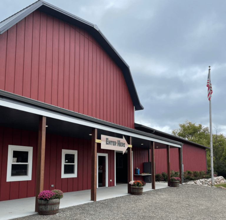 Honey Creek Orchard: Apples, Emus & Tractor Basketball in Cedarburg ...