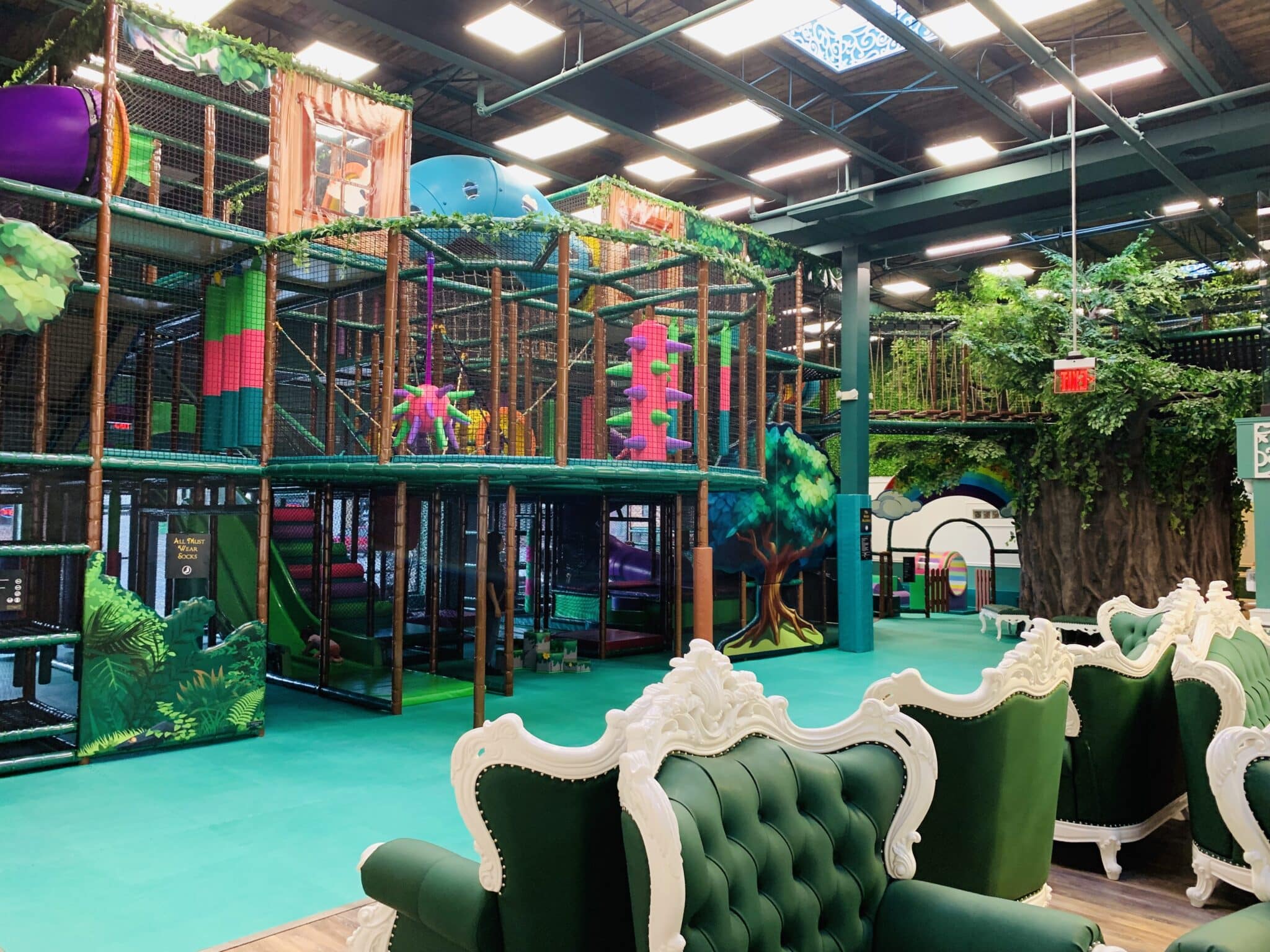 25 Best Indoor Playgrounds & Play Cafés Around Milwaukee (2025 ...