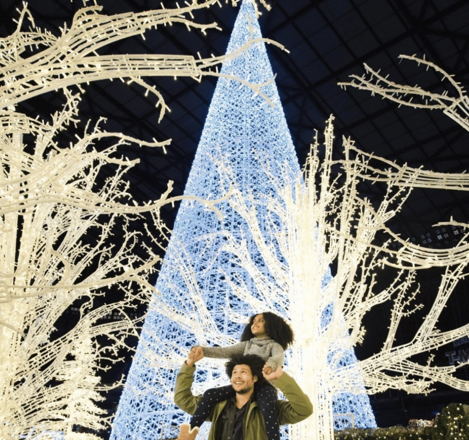 10 Magical Holiday Experiences Your Kid Will Love (2024) - Milwaukee ...