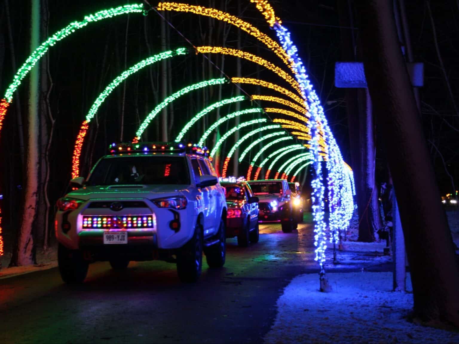 Milwaukee Holiday Lights to See in 2025: Free Displays & More ...